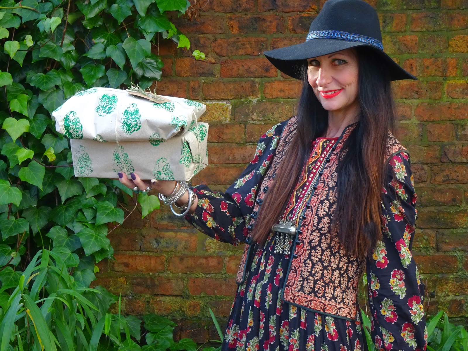 Vintage Vixen: The Festive Wrap-Up