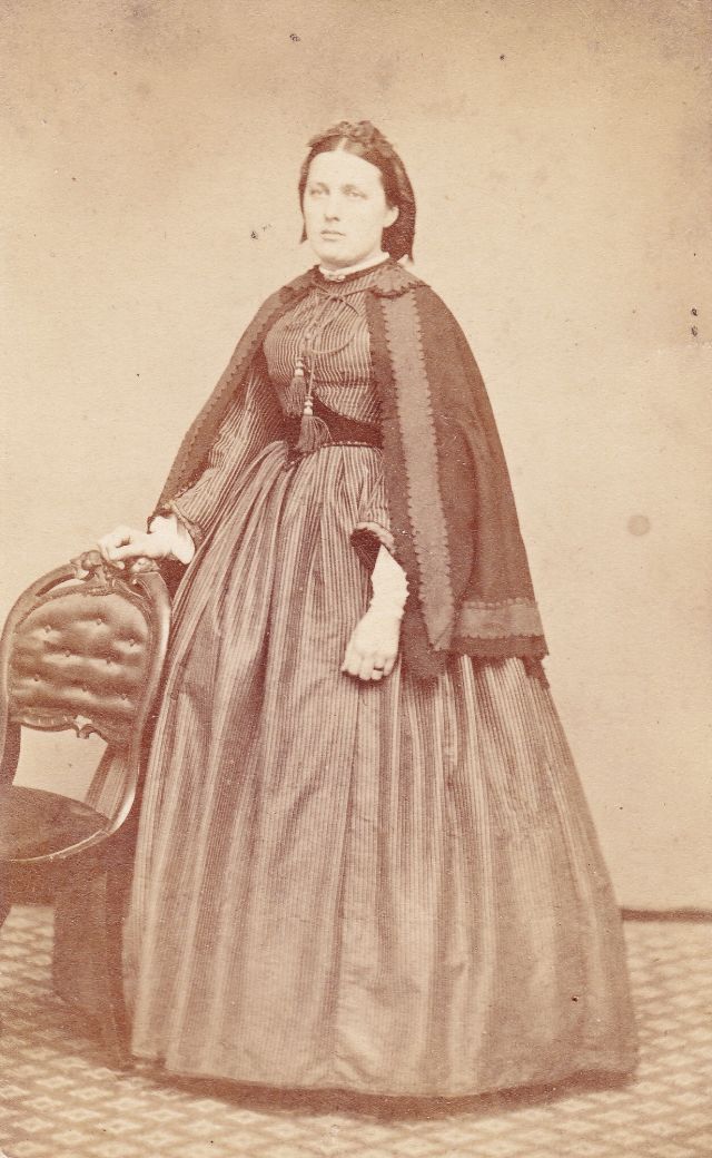 30 Elegant Photos Show the 1860s Women’s Dress Styles ~ Vintage Everyday