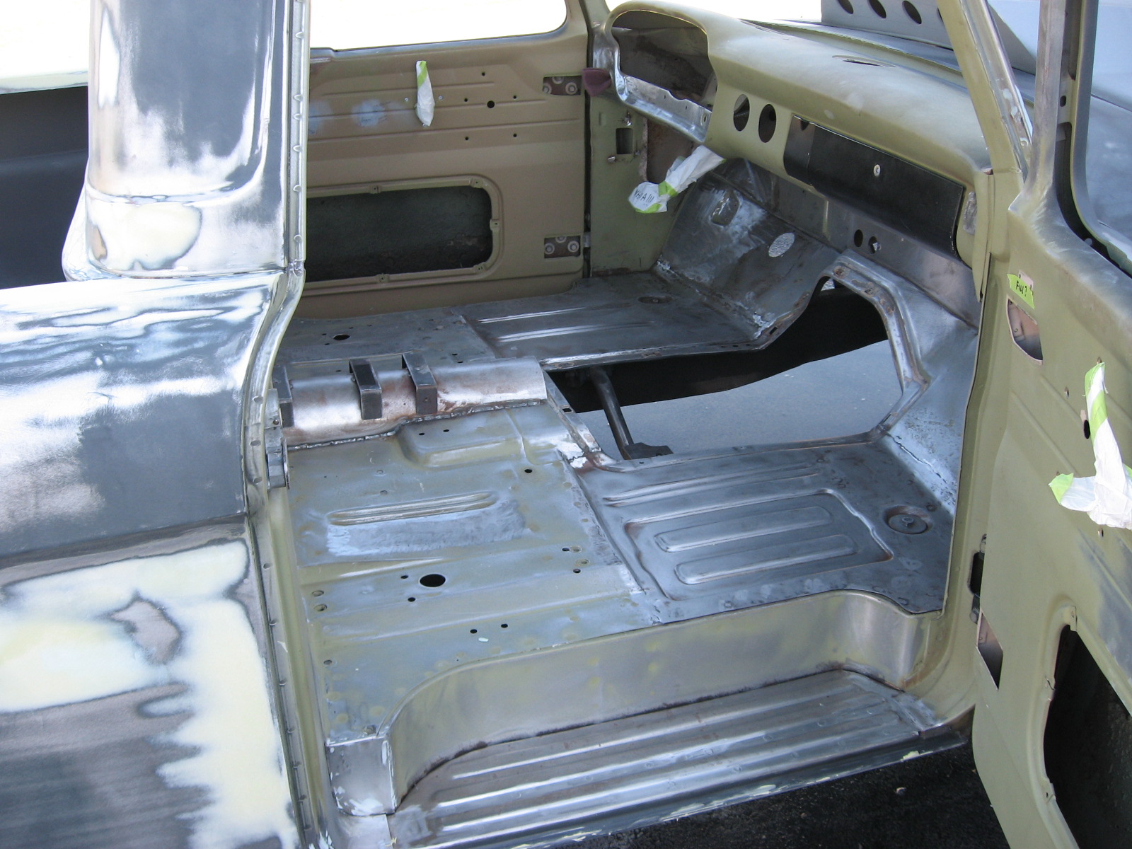 1962 Ford F100 custom bodywork: Interior and under the hood