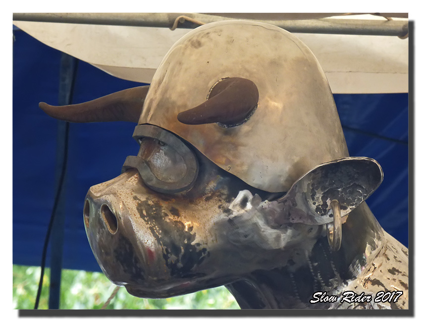 SLOW RIDER: LA VACA MOTERA 17/09/2017 THE BIKER COW