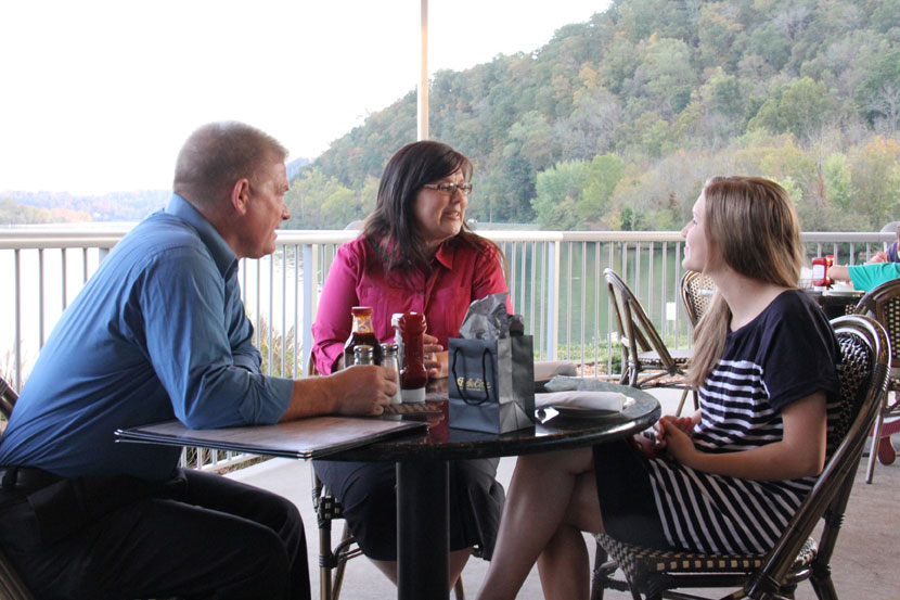 Bates Family Blog: Bates Updates and Pictures | Gil and Kelly | 19 Kids ...