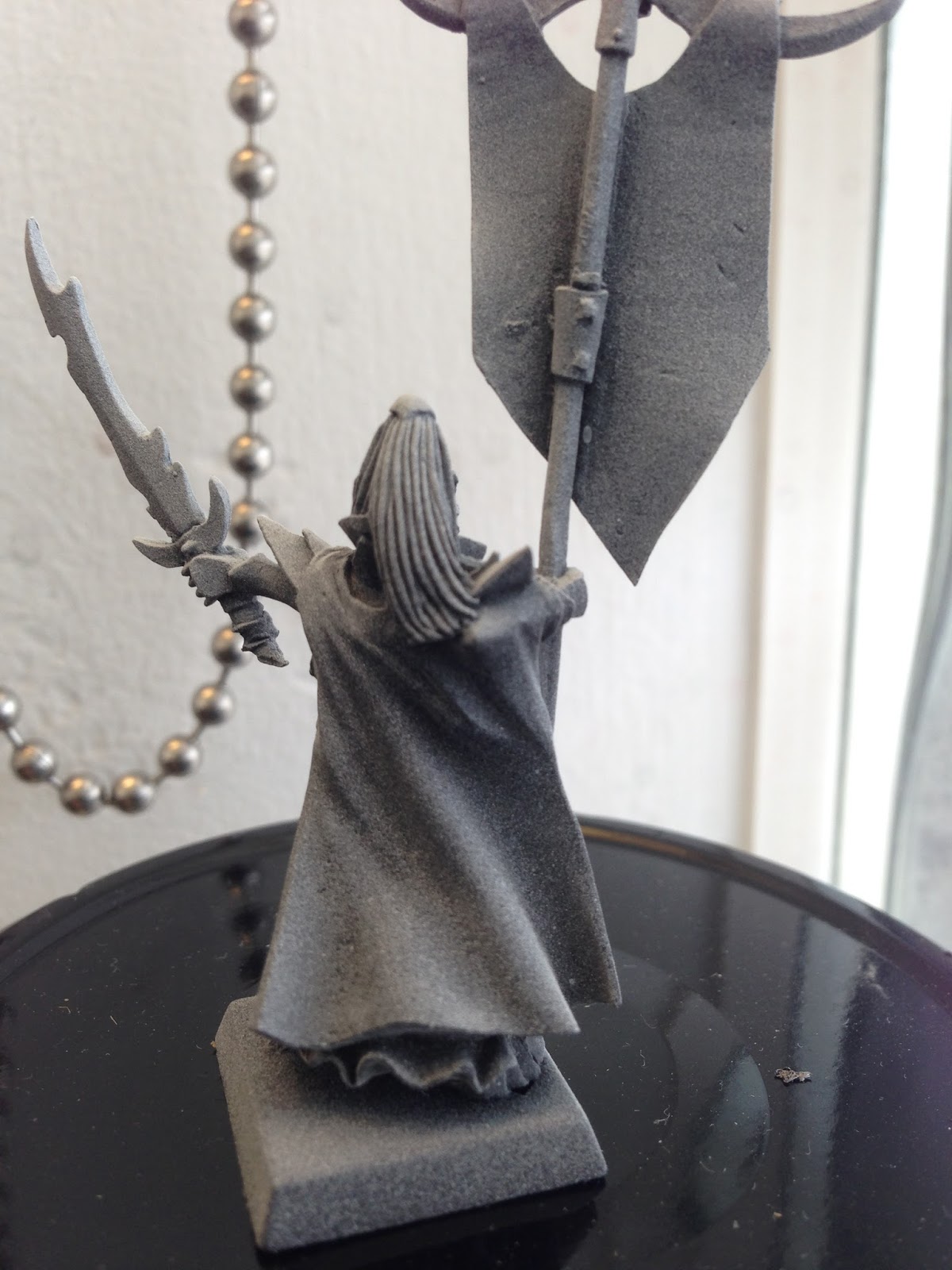 Sable and Spray: Dark Elf Standard Bearer of Khaine for Warhammer ...