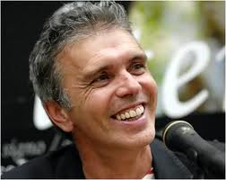 O Granel...: Rui Reininho...Vocalista e musico do grupo Portugues GNR...