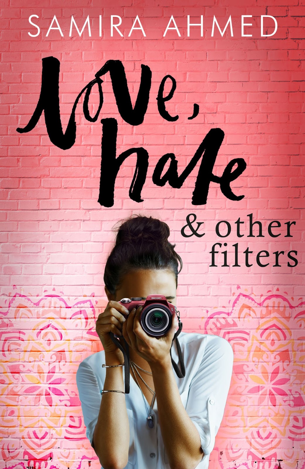 The Noveltea Corner: Book Review | Love, Hate & Other Filters