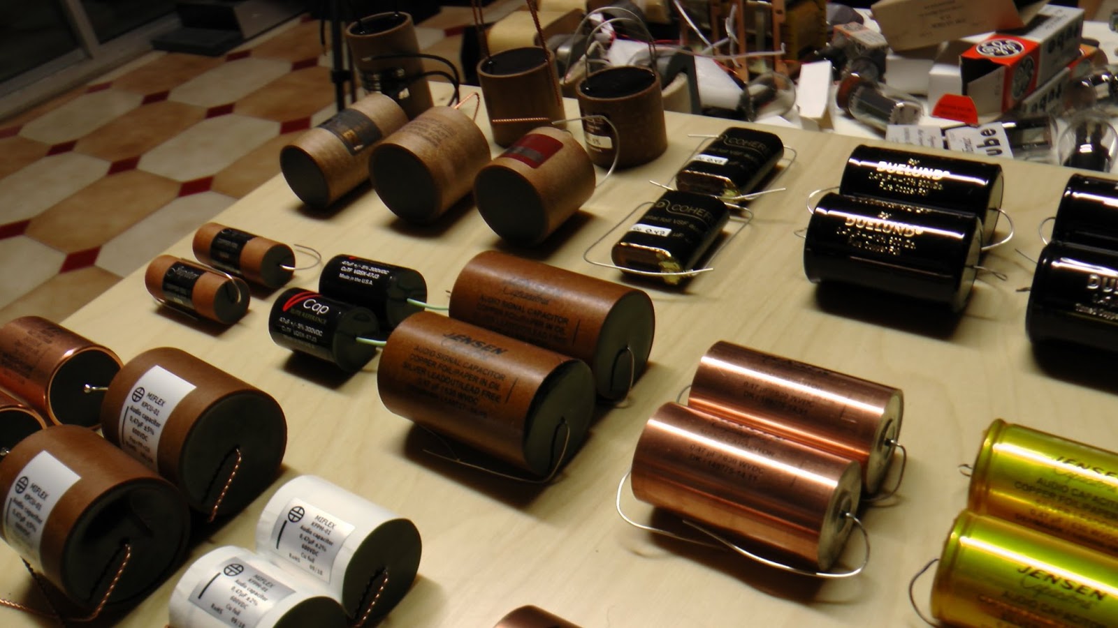 SW1X AUDIO DESIGN CAPACITOR BATTLE ROYALE – M & S | Ultimate High-Fidelity