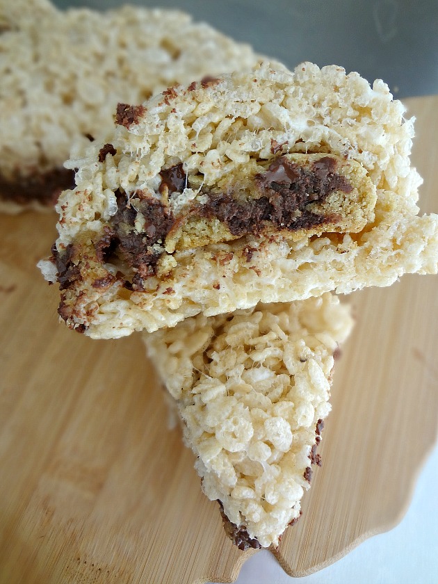 The Cooking Actress: Chocolate Chip Cookie Stuffed Rice Krispie Treat