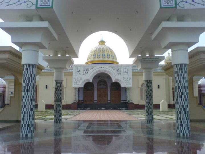 Masjid all over the world: Baitul aman jame-masjid or Guthia mosque