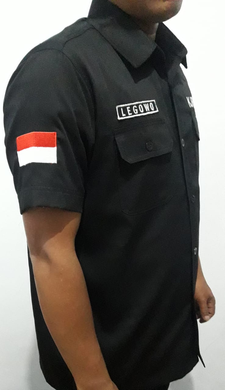 Seragam kantor hitam putih dengan desain modern dan kekinian