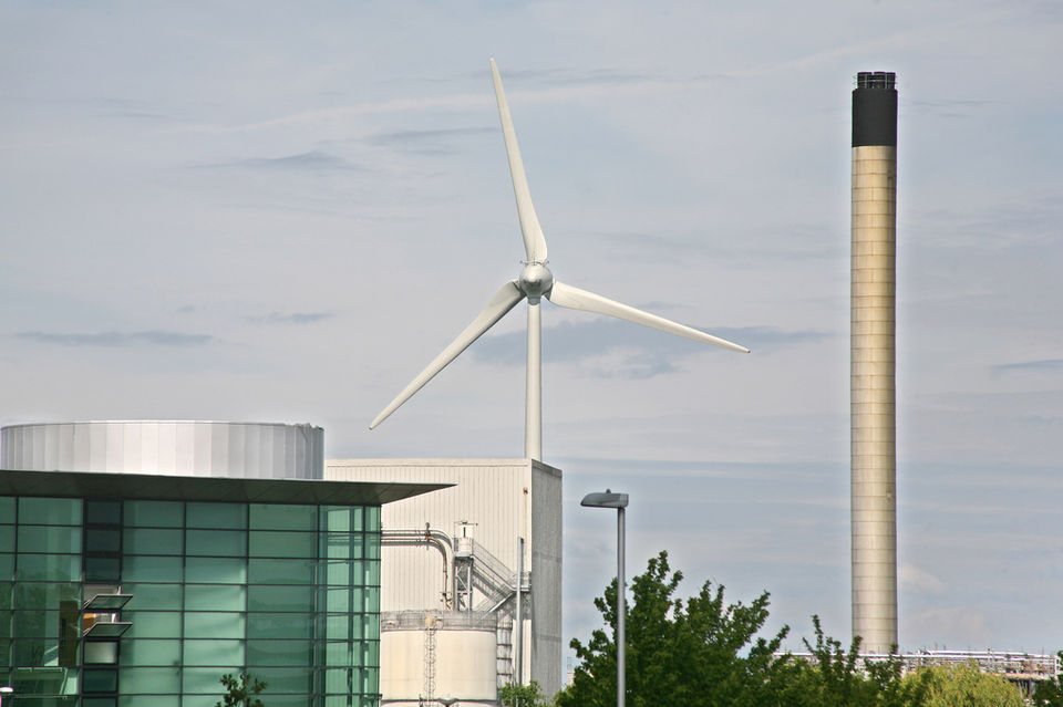 GUFF HOUSE (UK) @IanAdamson3000: ECOTRICITY - M4 - JUNCTION 11