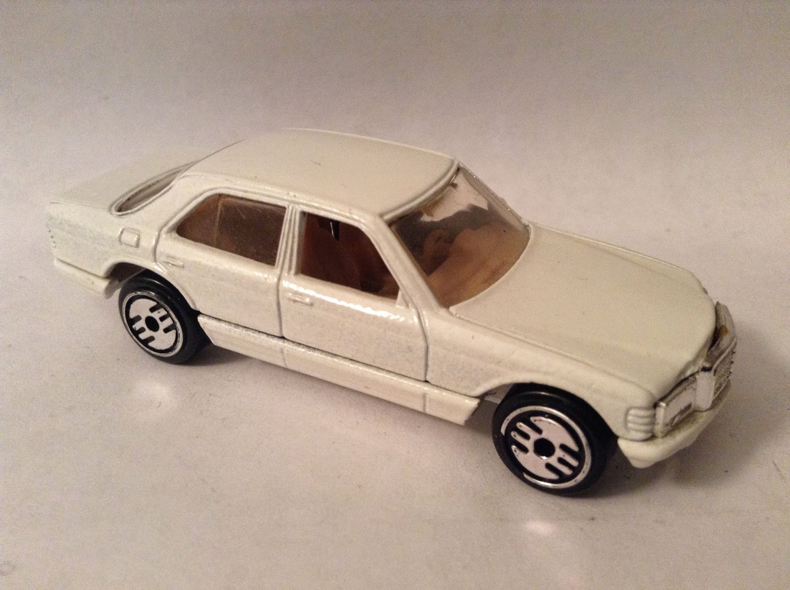 LA's Diecast Blog: Hot Wheels Mercedes 380 SEL Custom