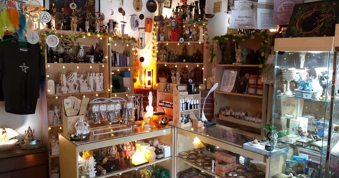 Blog para Wiccanos Solitarios: Warlock´s Pagan Store ya tiene su local ...