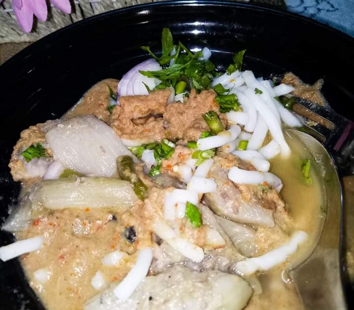 PERNAH MAKAN LAKSA CAMPUR SAYUR KELADI ? SEDAP KE