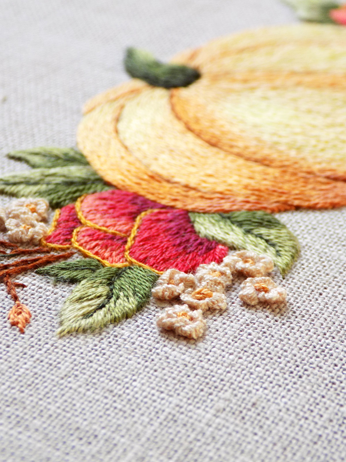 Pumpkin Season FREE pattern + tutorial on EGA - Stitch Floral