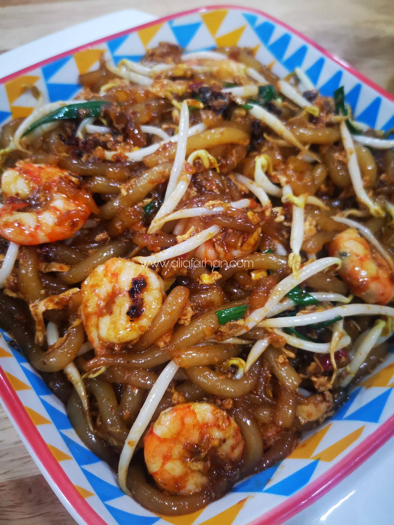 Resipi : Loh Shee Fun /Laksa Pendek Goreng | ALIA FARHAN