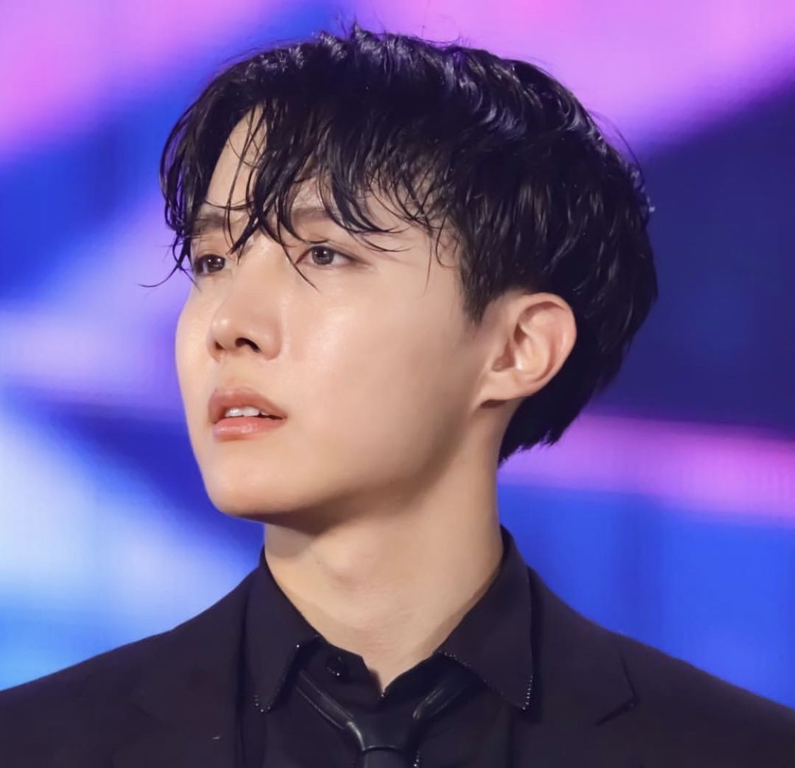 Jung Ho-seok (J-Hope )