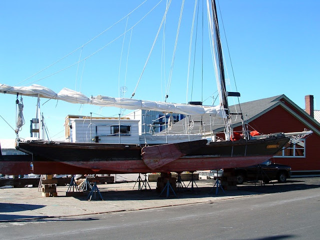 TriloBoat Talk: A Short Review of Traditional Sailing Box Barges (Scows)