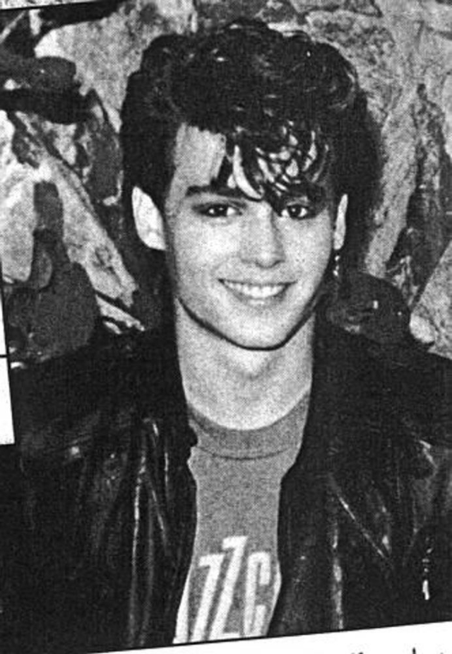 Rarely Seen Photos of Johnny Depp During His High School in the 1970s ...