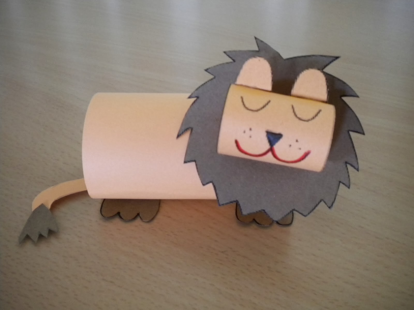 Aprender es divertido: Animales con rollo papel higiénico