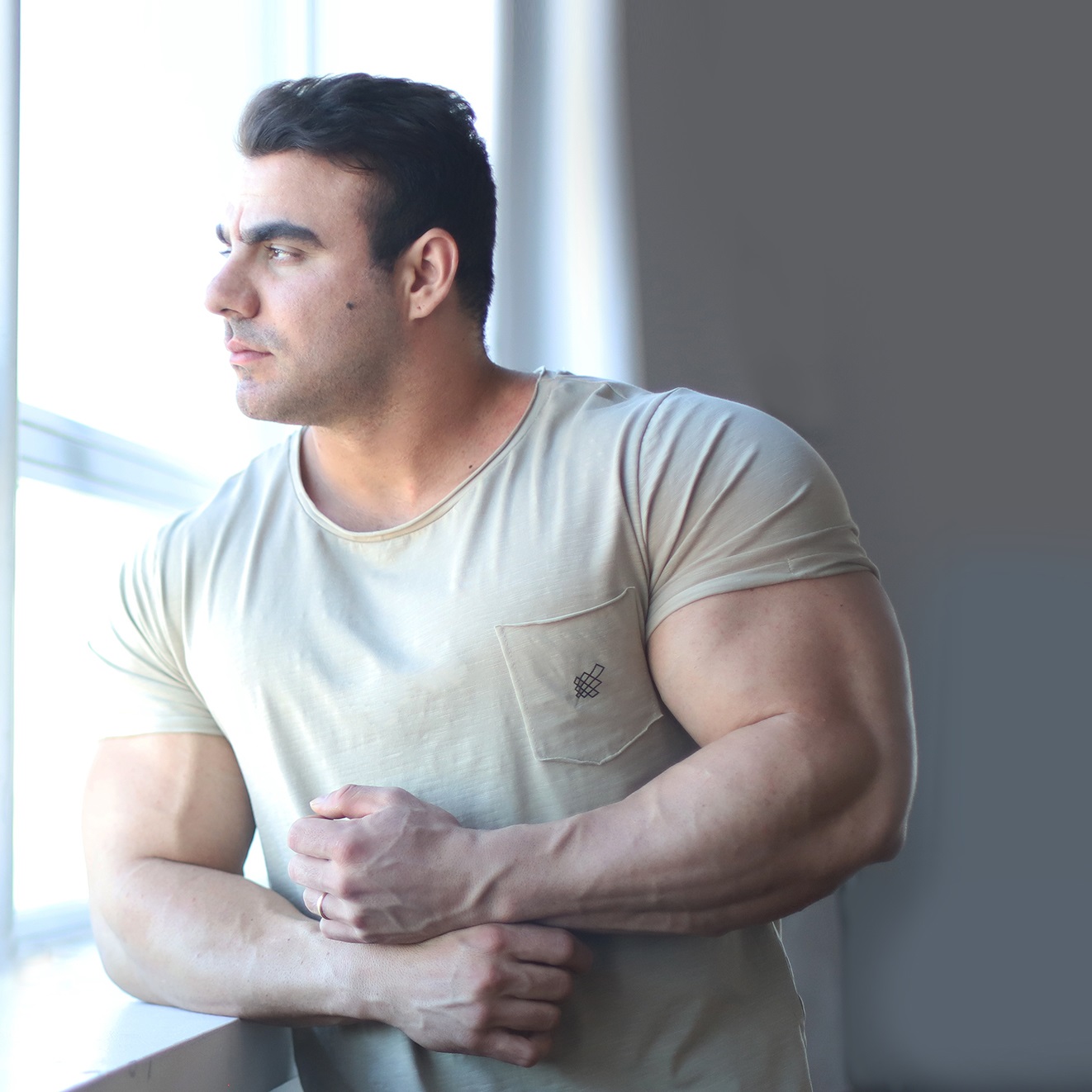 Muscle Lover: Bodybuilders with their clothes on (4)