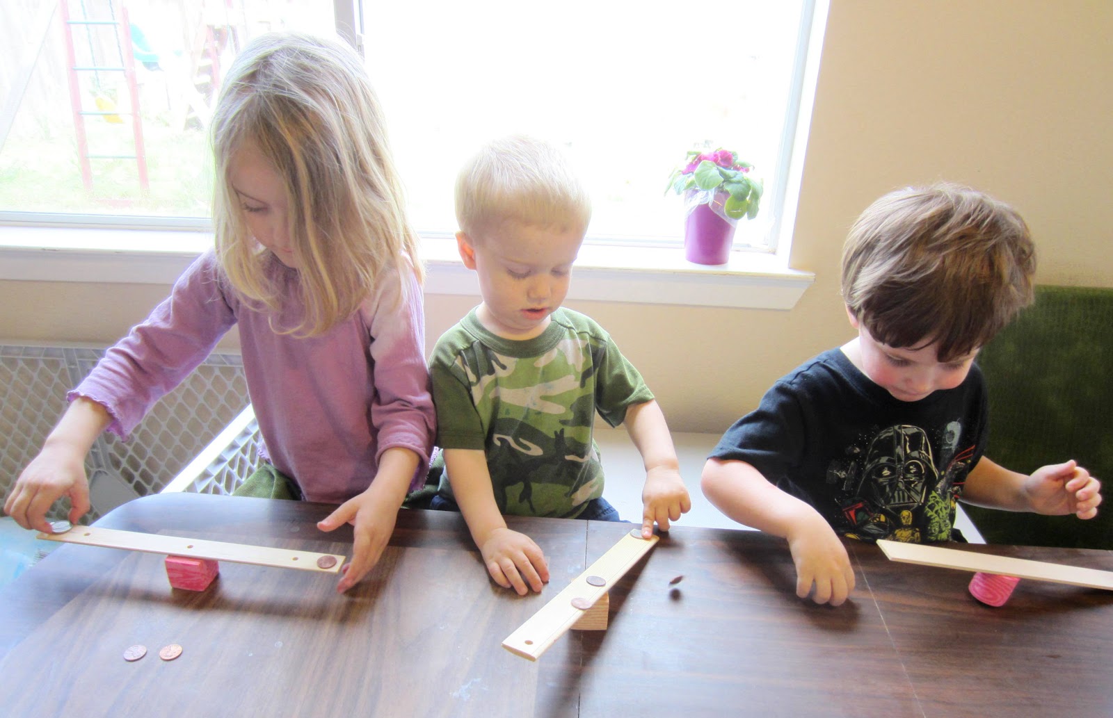 Science Experiment: Physics Fun for Preschoolers | Preschool Powol Packets