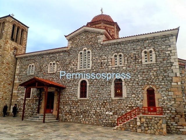 ΟΙ ΑΘΕΟΦΟΒΟΙ... ΕΚΛΕΨΑΝ ΤΑ ΤΑΜΑΤΑ ΑΠΟ ΤΗΝ ΕΚΚΛΗΣΙΑ ΤΟΥ ΑΓΙΟΥ ΔΗΜΗΤΡΙΟΥ ...