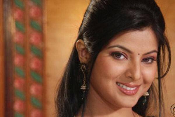 Smriti Sinha Picture, Wallpaper, Image Gallery, Beautiful Pics and Best ...