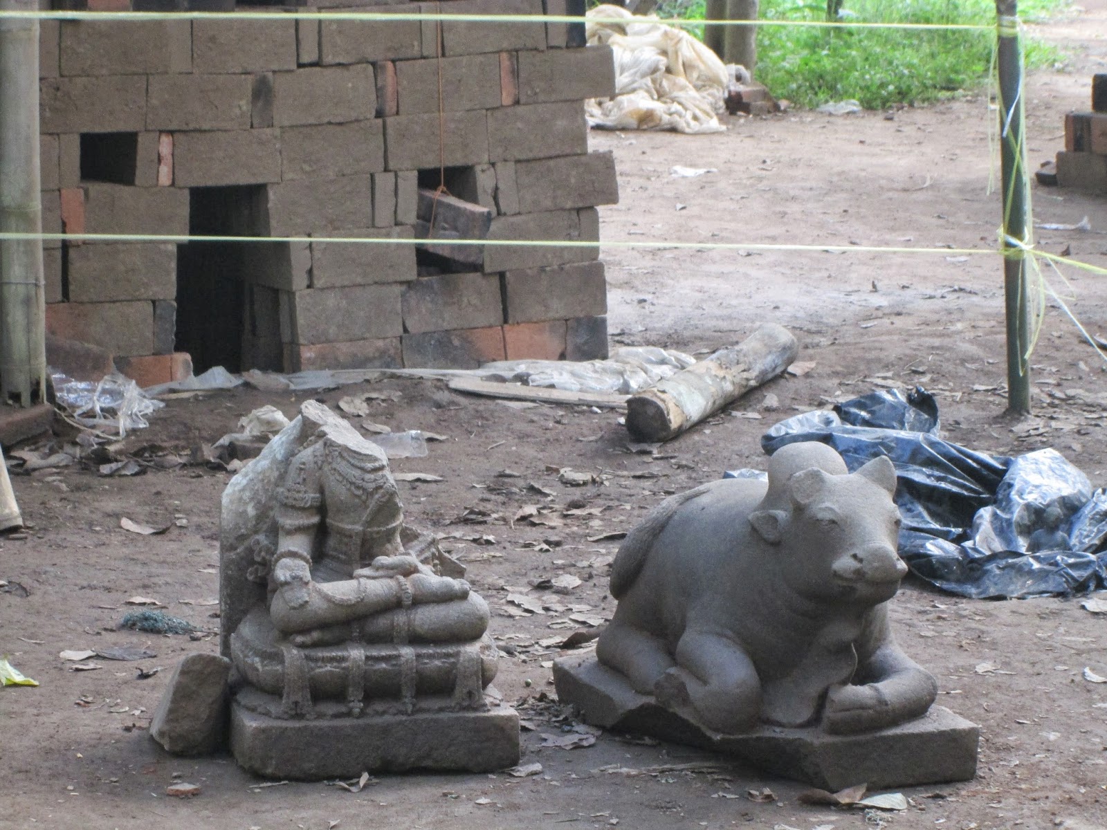 Magelang Archeological Sites: Genuk Stupa