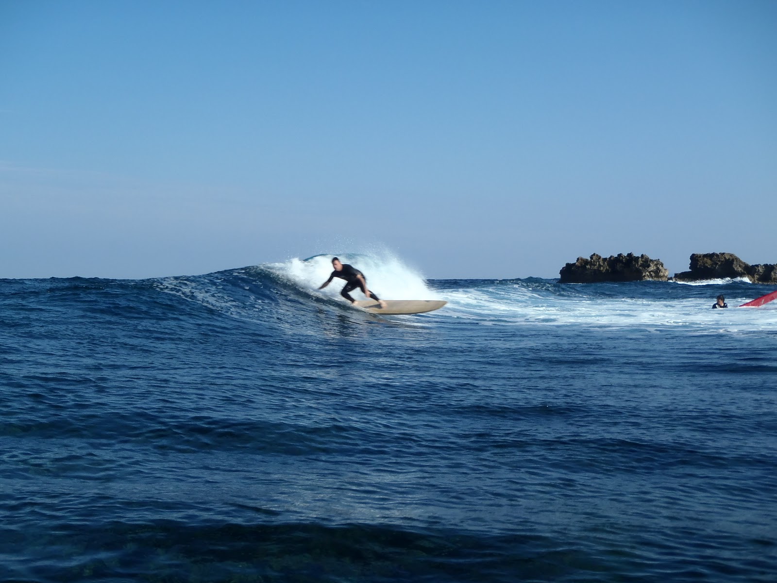 Happy Surfing Okinawa: waves today!!