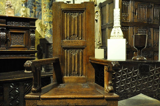 Eye For Design: Linenfold Paneling: A Classic Design Is Becoming Trendy ...