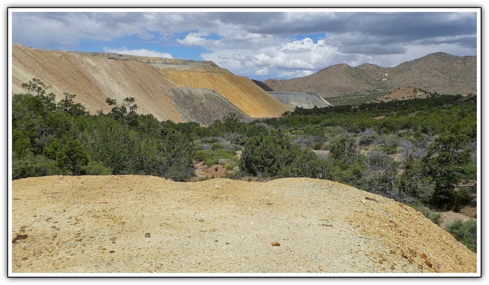 Ken's Photo Gallery: Mineral Park Ghost Town & Mines