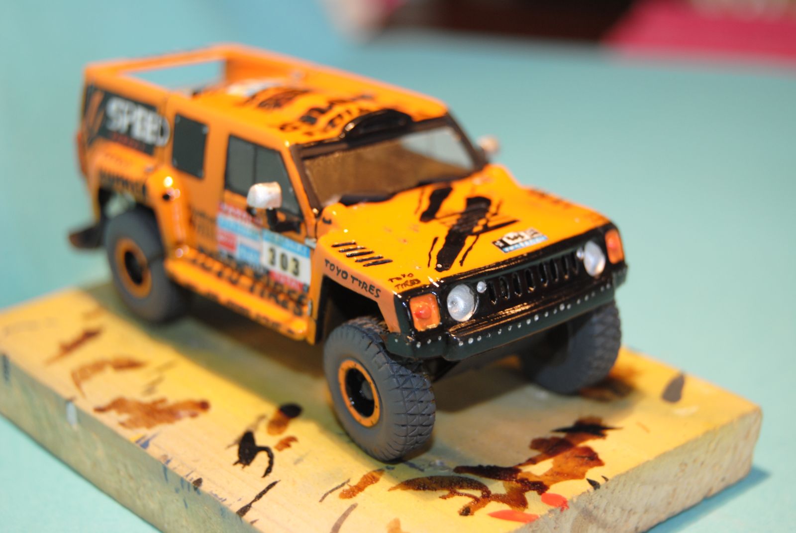 modelautoclassic: HUMMER PARIS-DAKAR ROBBY GORDON SCRATCH 1/65