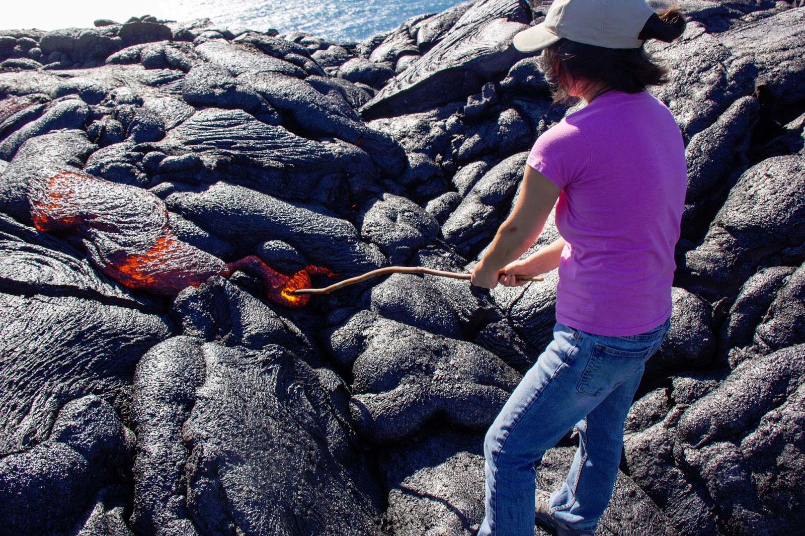 Big Island Living: We poke lava with a stick!