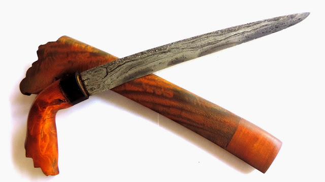 Berbagai Macam Bentuk Badik - Badik Pamor