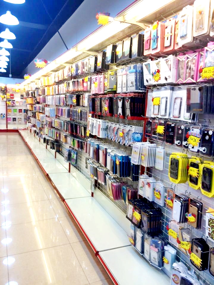 Shopping aksesori gadget murah di Gadgets World 666 Sri Gombak