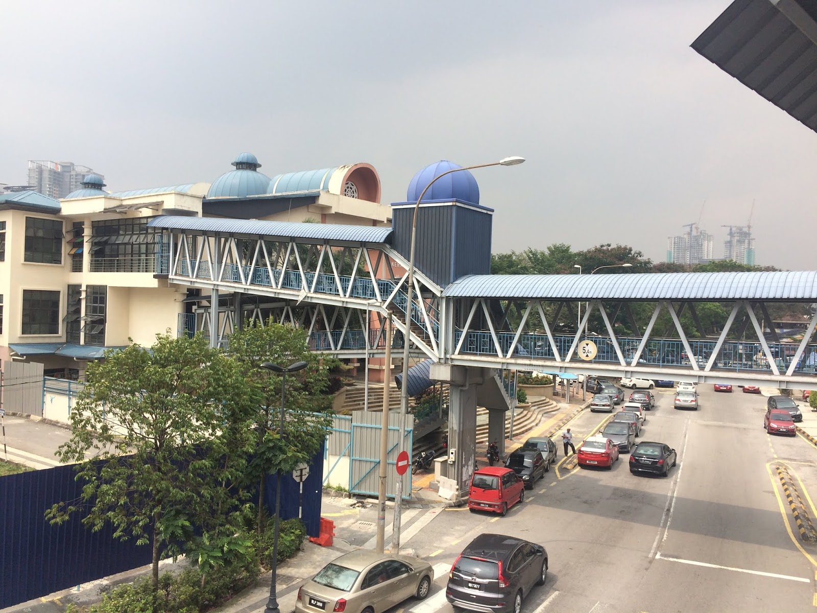 Kuala Lumpur Walk Pics : Kuala Lumpur: LRT Damai Station