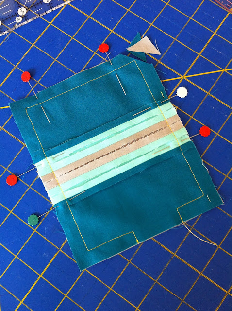 a little gray: Perfect Striped Pockets With Flaps Tutorial