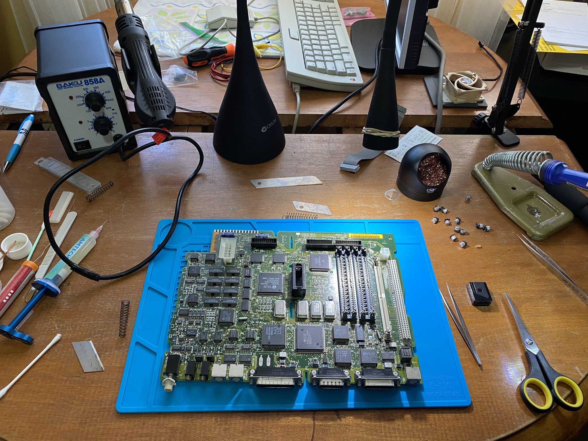 Ed Retro Tech - Where new and old tech coexist: Recapping a Macintosh ...