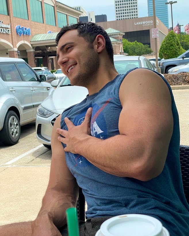 Seduced by the New...: Local ABC News Anchor, Steven Romo