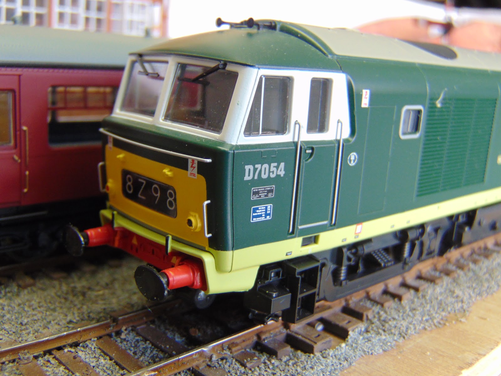 Dorset Railway Modelling: 00 Gauge Class 04 DM and Hymek.