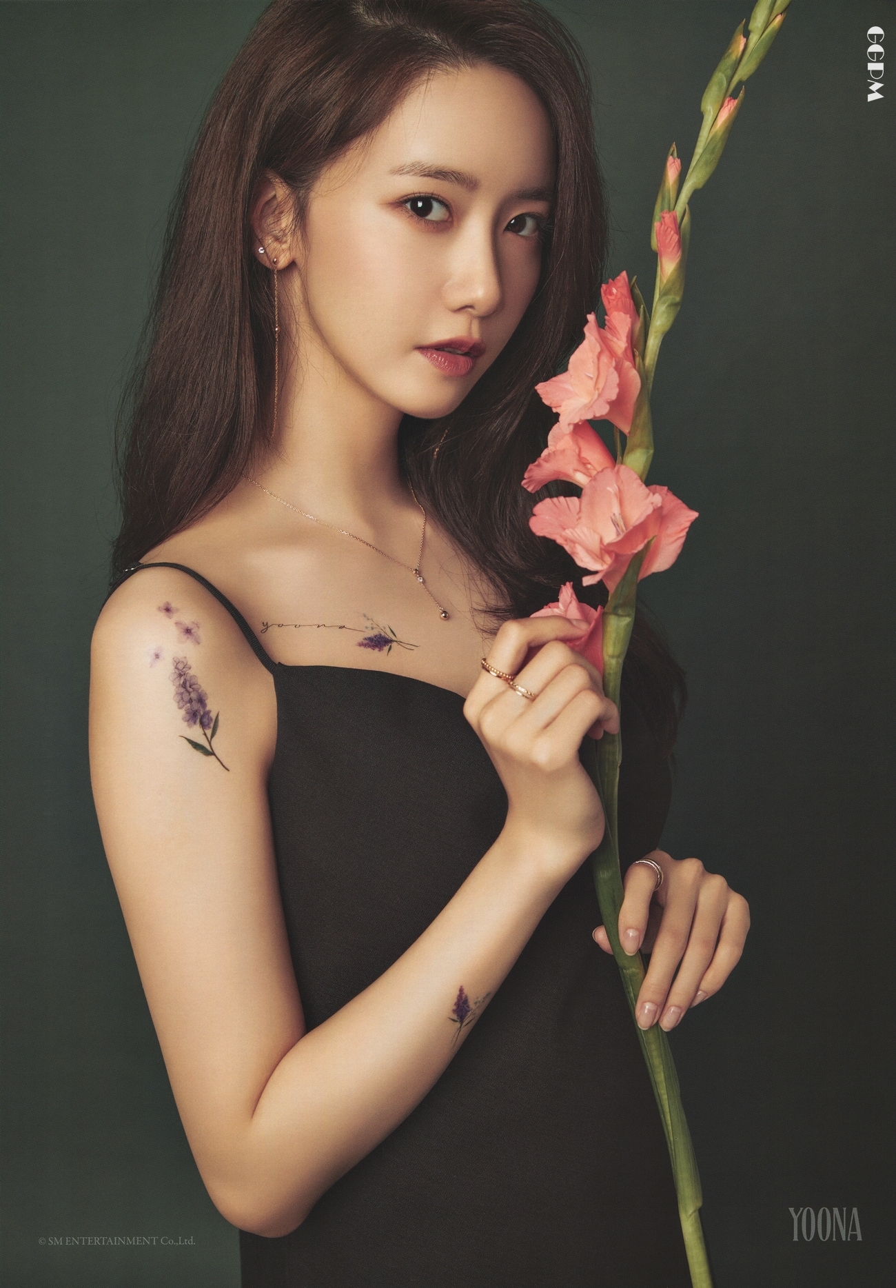 YOONA. Girls' Generation-Oh!GG SEASON'S GREETINGS 2021 - A4 Poster ...