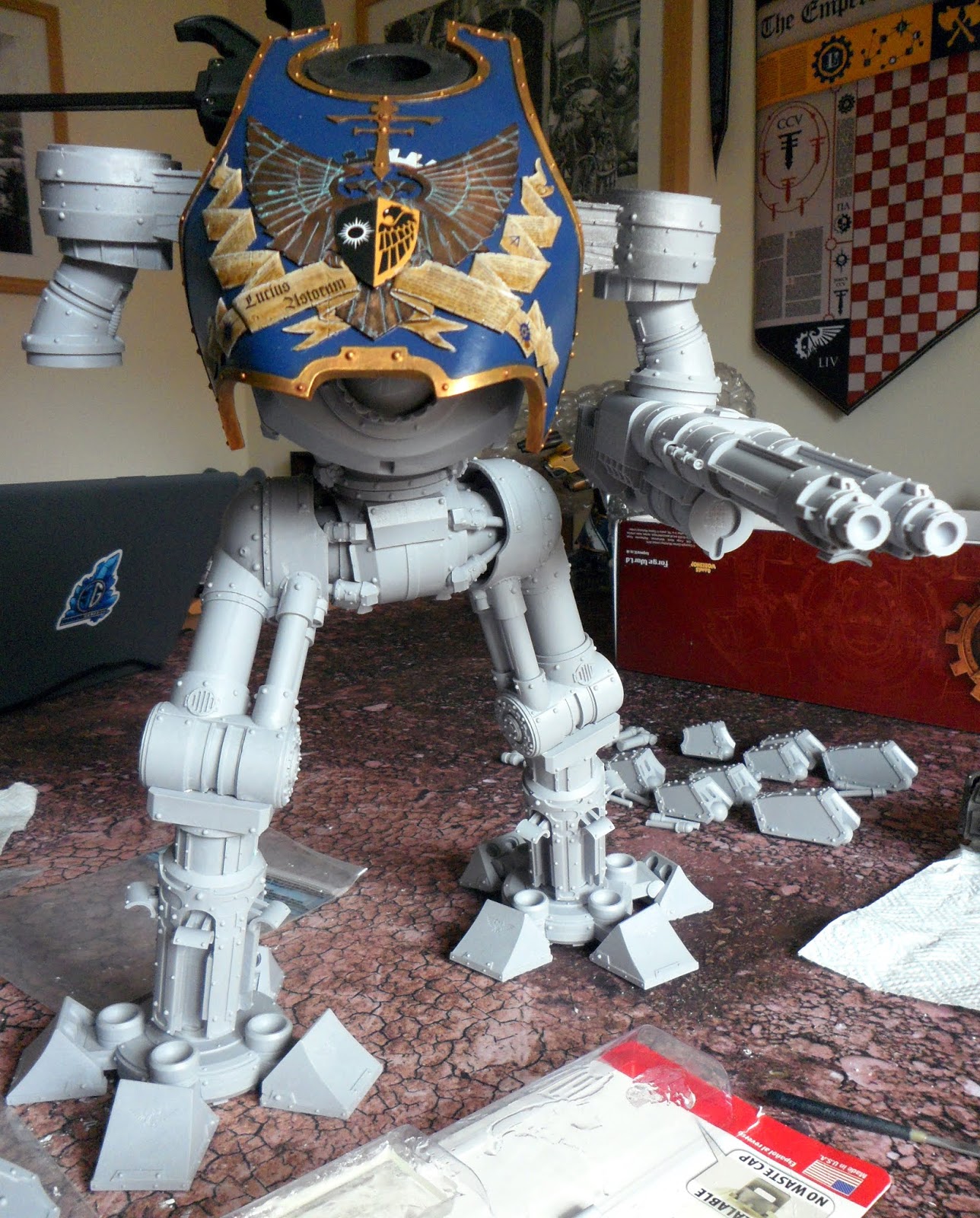 WeeMen: Legio Astorum - Reaver Titan No.2 - WIP #5 - Heraldry and a Name