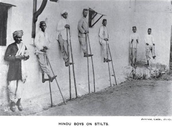 Itinerarios Lúdicos: JUGAR CON ZANCOS