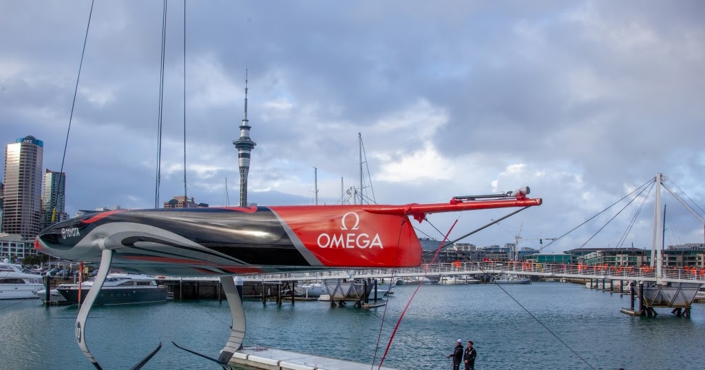 Le premier AC75 d'ETNZ est à l'eau à Auckland, premières navigations ...