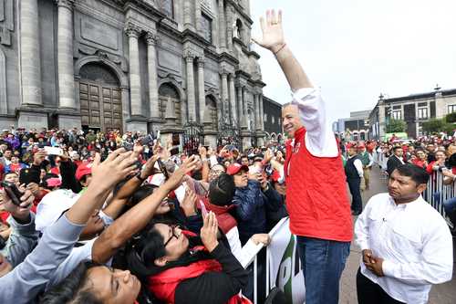 PORTAFOLIOS de pérez stuart: AMLO en twitter: ¡ son robots!; Castañeda ...