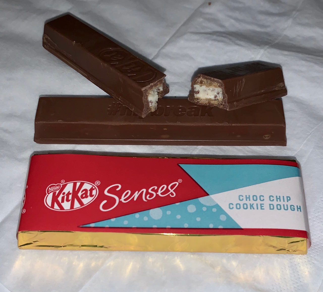 FOODSTUFF FINDS: Kit Kat Senses - Choc Chip Cookie Dough (Asda) By @Cinabar