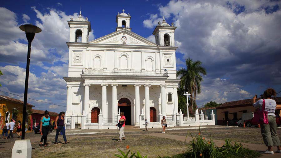 El Salvador Zone: Suchitoto