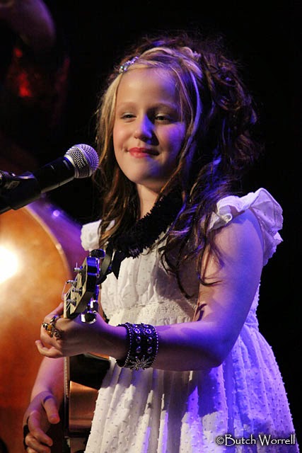 Emi Sunshine Steals the Show! ~ Concert Photos Magazine - Live Music ...