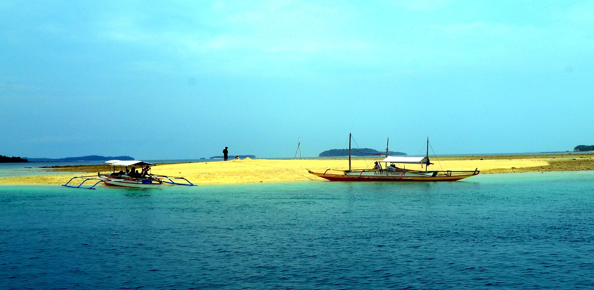 Smart Backpacker: Get Lost in Polillo Islands