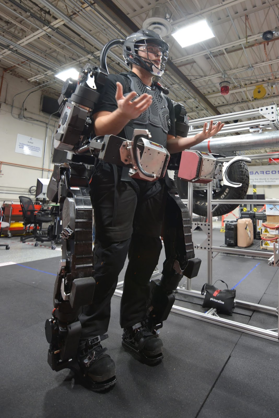 더 디테일한 모습을 공개한 Guardian XO 외골격 시스템