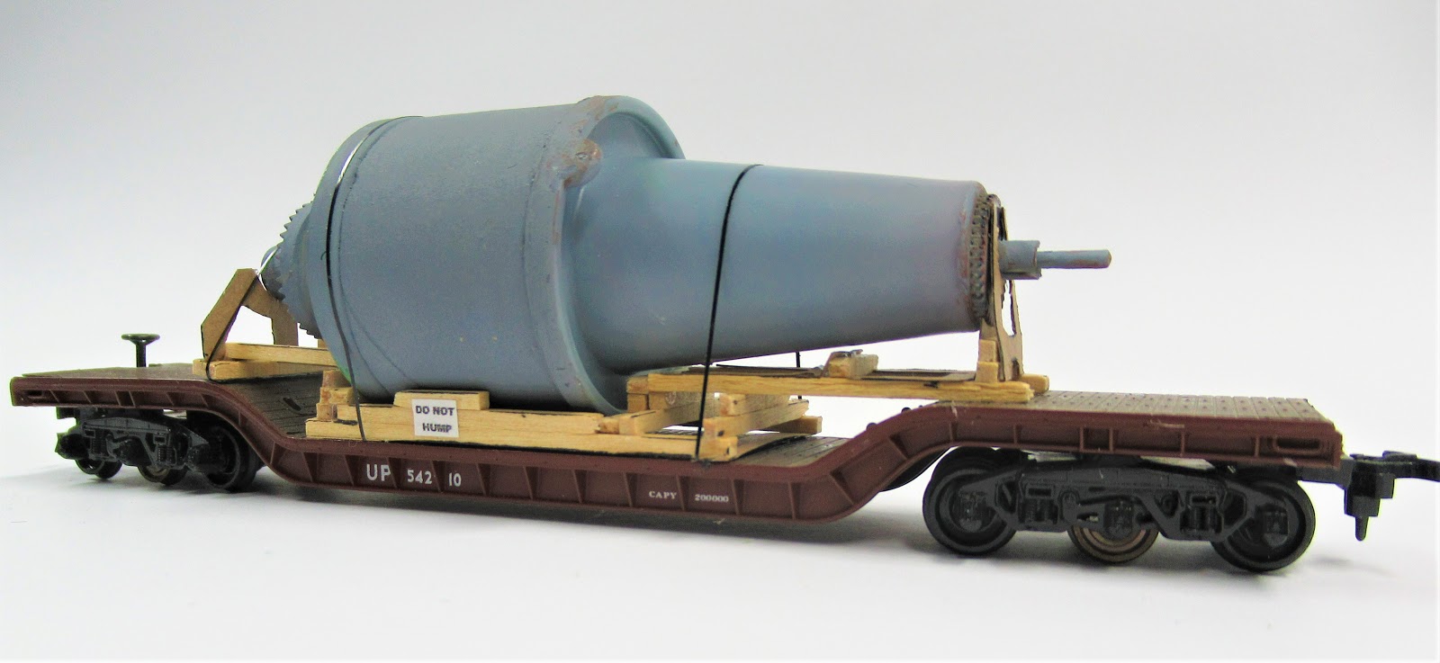 Trackside Treasure: TOFC - Things On Flat Cars in HO Scale